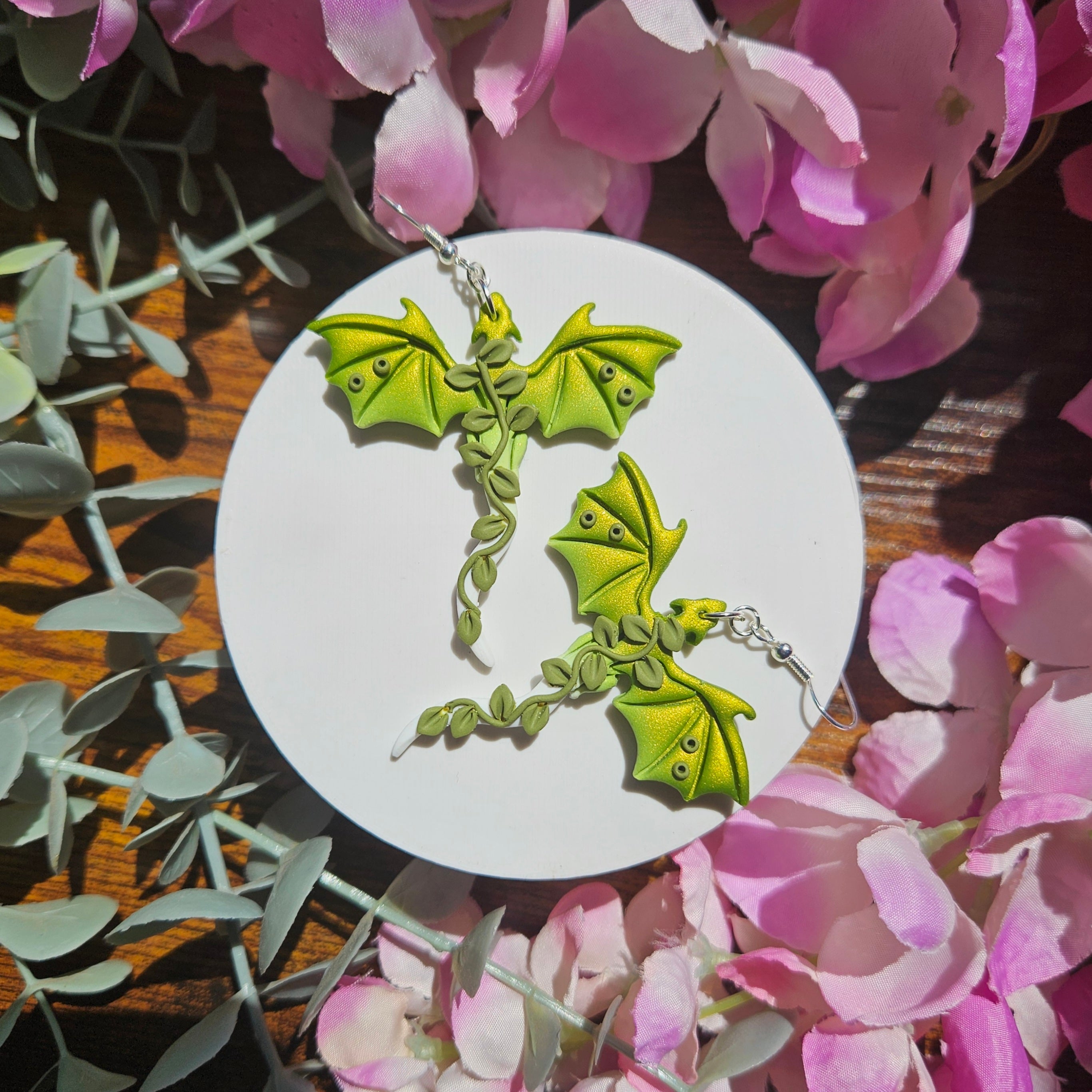 Green vines Dragon – Pinky Creates
