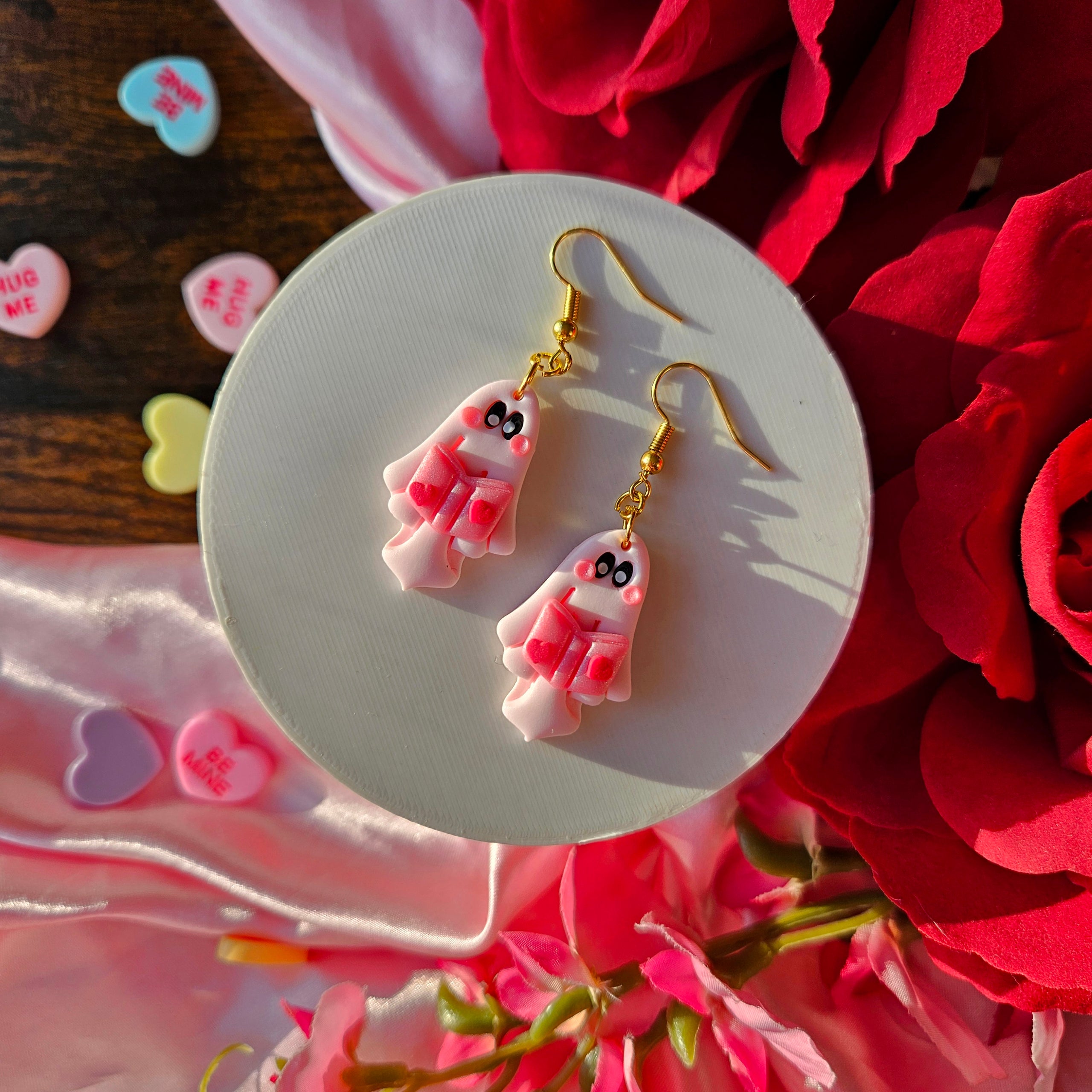 Romance Reader Ghosts – Pinky Creates